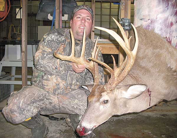 Wayne McAndrew killed this massive buck, nicknamed “The Beast,” in ...